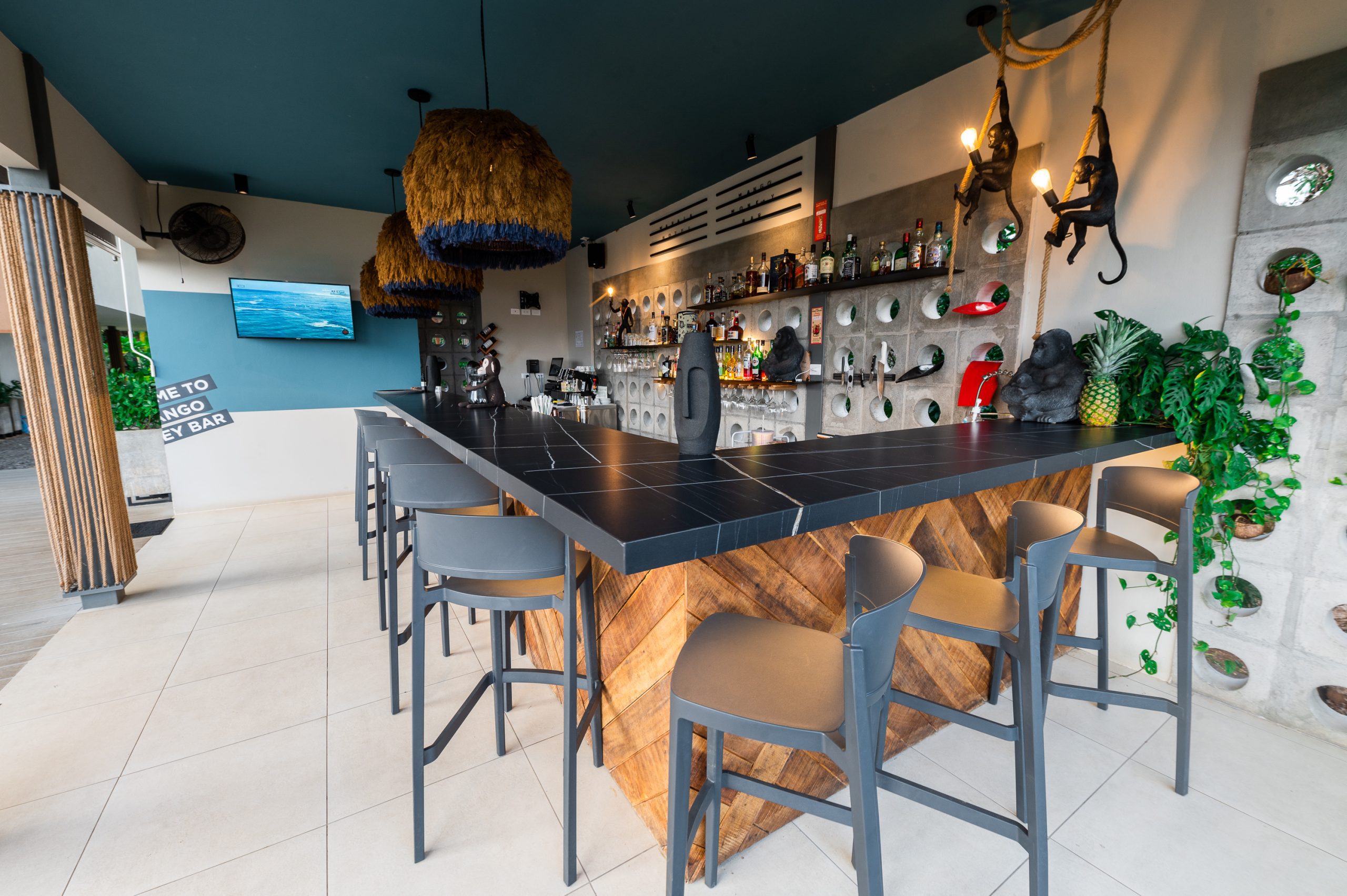 Mango Monkey Bar - Two Parrots Restaurant